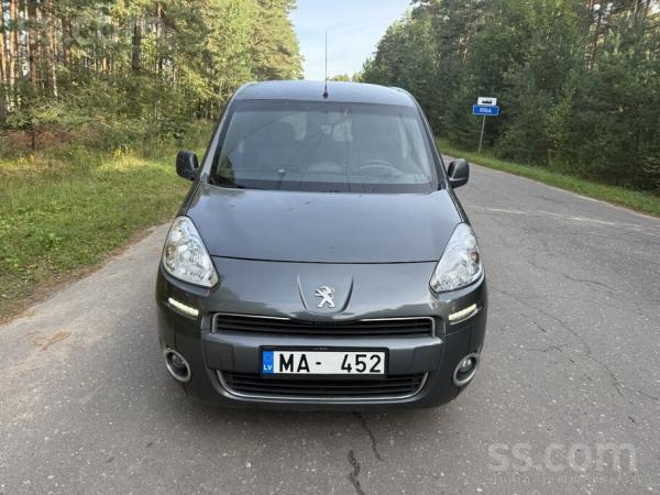 Pelēks Peugeot Partner 2016 Rīga, ar dzinēja tilpumu 1.60 L un nobraukumu 322 tūkst. km par 3300 €, foto 4 vietnē AUTOMOTO.COM.LV
