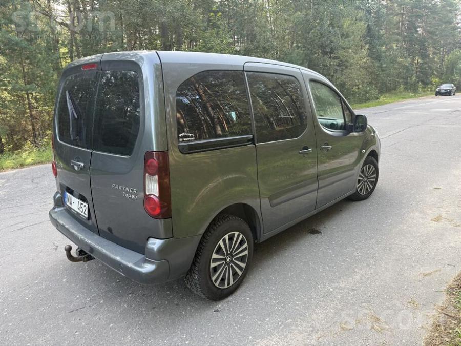 Pelēks Peugeot Partner 2016 Rīga, ar dzinēja tilpumu 1.60 L un nobraukumu 322 tūkst. km par 3300 €, foto 5 vietnē AUTOMOTO.COM.LV