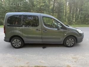 Pelēks Peugeot Partner 2016 Rīga, ar dzinēja tilpumu 1.60 L un nobraukumu 322 tūkst. km par 3300 €, foto 8 vietnē AUTOMOTO.COM.LV