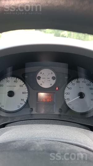 Grey Peugeot Partner 2017 in Riga, with an engine capacity of 1.60 L and mileage of 176 thousand km for 2150 €, photo 7 on AUTOMOTO.COM.LV