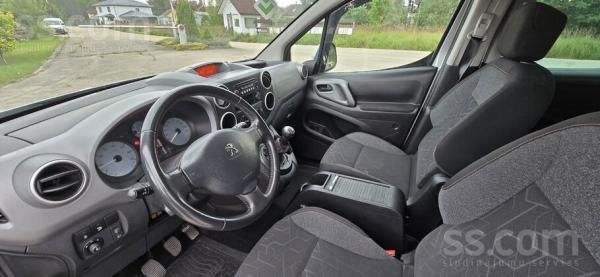 Pelēks Peugeot Partner 2018 Rīga, ar dzinēja tilpumu 1.60 L un nobraukumu 96 tūkst. km par 7350 €, foto 8 vietnē AUTOMOTO.COM.LV