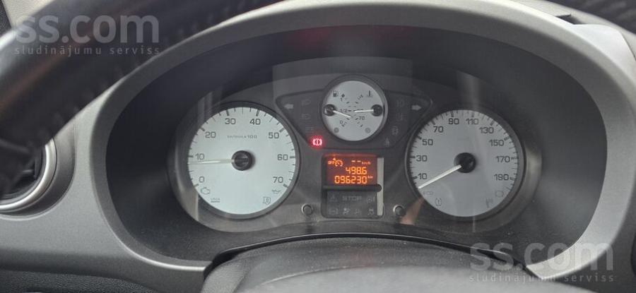 Grey Peugeot Partner 2018 in Riga, with an engine capacity of 1.60 L and mileage of 96 thousand km for 7350 €, photo 7 on AUTOMOTO.COM.LV