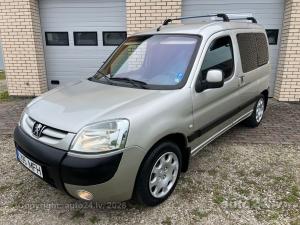 Grey Peugeot Partner 2005 in Paide, with an engine capacity of 1.60 L and mileage of 182 thousand km for 2599 €, photo 8 on AUTOMOTO.COM.LV