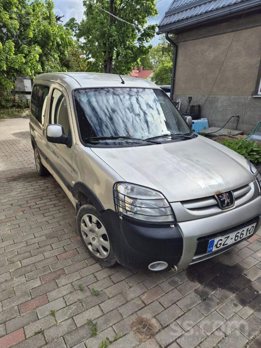 Pelēks Peugeot Partner 2007 Cēsis, ar dzinēja tilpumu 1.60 L un nobraukumu 225 tūkst. km par 800 €, foto 1 vietnē AUTOMOTO.COM.LV