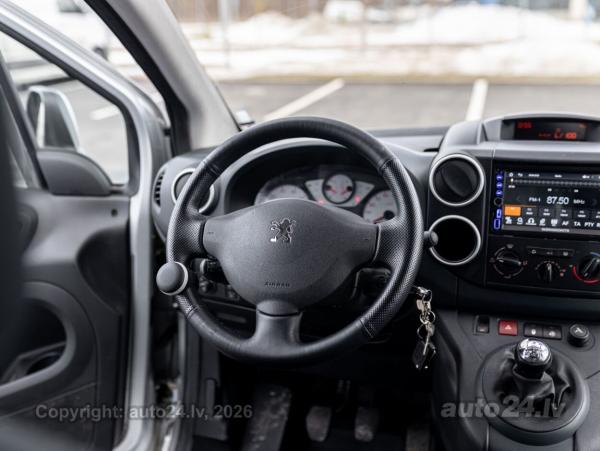 Pelēks Peugeot Partner 2009 Tallina, ar dzinēja tilpumu 1.60 L un nobraukumu 256 tūkst. km par 2990 €, foto 8 vietnē AUTOMOTO.COM.LV