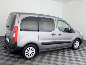 Pelēks Peugeot Partner 2009 Tallina, ar dzinēja tilpumu 1.60 L un nobraukumu 203 tūkst. km par 1699 €, foto 4 vietnē AUTOMOTO.COM.LV