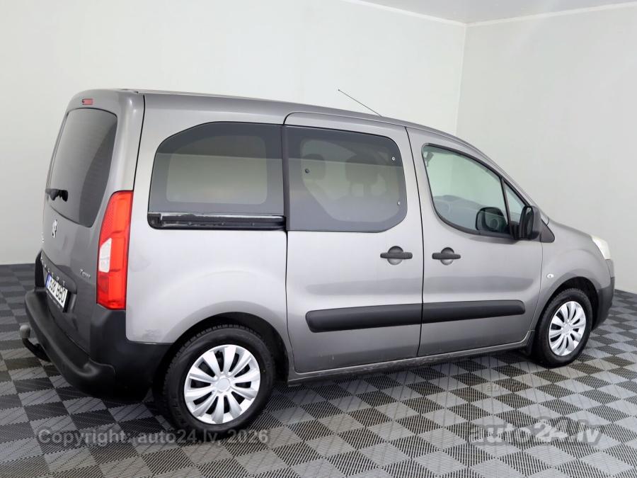 Pelēks Peugeot Partner 2009 Tallina, ar dzinēja tilpumu 1.60 L un nobraukumu 203 tūkst. km par 1699 €, foto 4 vietnē AUTOMOTO.COM.LV