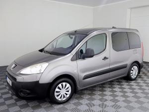 Pelēks Peugeot Partner 2009 Tallina, ar dzinēja tilpumu 1.60 L un nobraukumu 203 tūkst. km par 1699 €, foto 10 vietnē AUTOMOTO.COM.LV