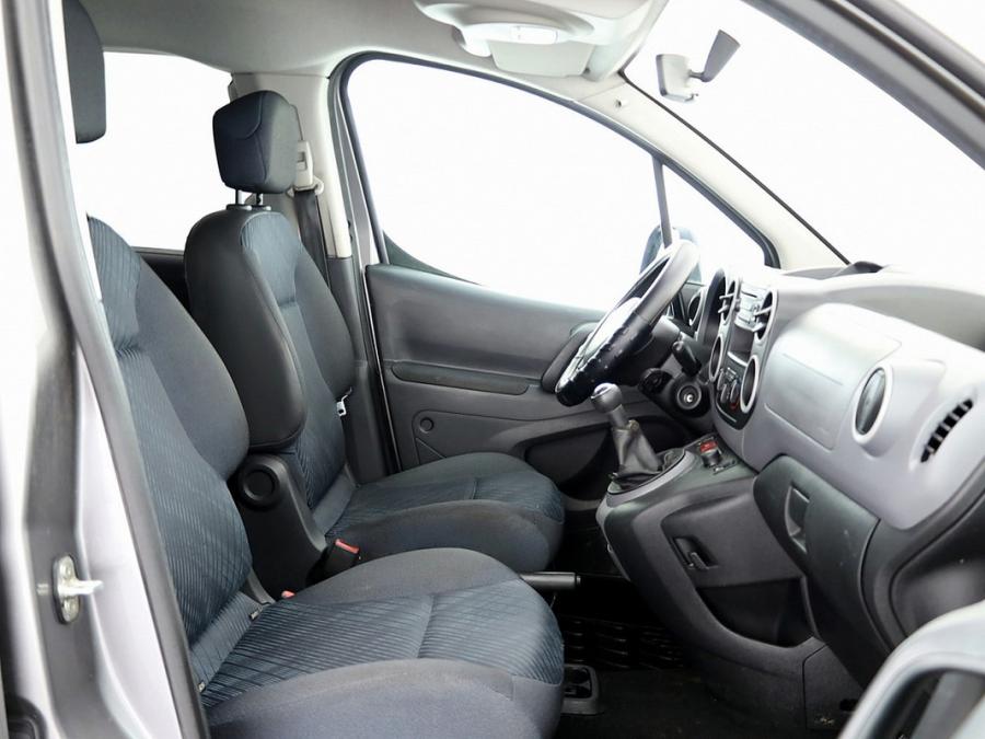 Pelēks Peugeot Partner 2009 Tallina, ar dzinēja tilpumu 1.60 L un nobraukumu 203 tūkst. km par 1699 €, foto 14 vietnē AUTOMOTO.COM.LV