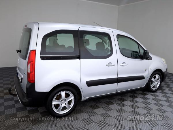 Grey Peugeot Partner 2009 in Tallinn, with an engine capacity of 1.60 L and mileage of 282 thousand km for 1899 €, photo 4 on AUTOMOTO.COM.LV