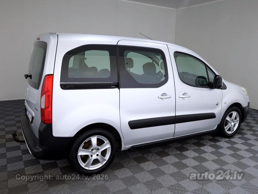 Pelēks Peugeot Partner 2009 Tallina, ar dzinēja tilpumu 1.60 L un nobraukumu 282 tūkst. km par 1899 €, foto 4 vietnē AUTOMOTO.COM.LV
