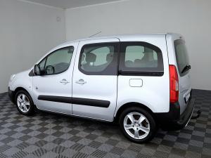 Grey Peugeot Partner 2009 in Tallinn, with an engine capacity of 1.60 L and mileage of 282 thousand km for 1899 €, photo 5 on AUTOMOTO.COM.LV