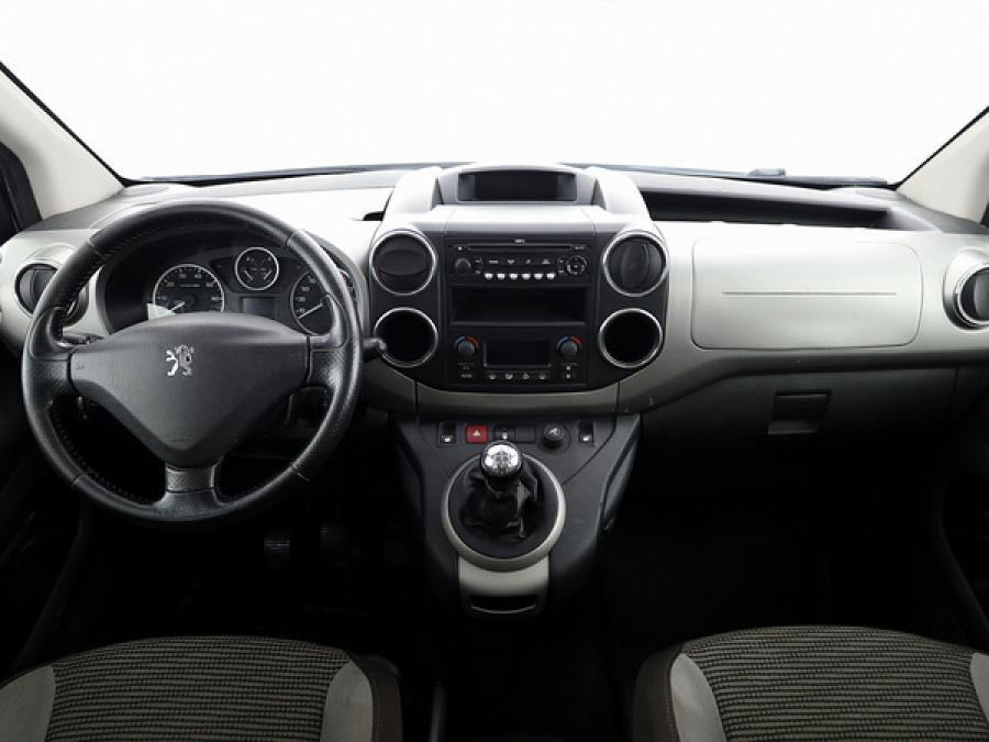 Grey Peugeot Partner 2009 in Tallinn, with an engine capacity of 1.60 L and mileage of 282 thousand km for 1899 €, photo 6 on AUTOMOTO.COM.LV