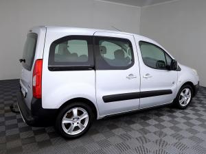 Grey Peugeot Partner 2009 in Tallinn, with an engine capacity of 1.60 L and mileage of 282 thousand km for 1899 €, photo 11 on AUTOMOTO.COM.LV