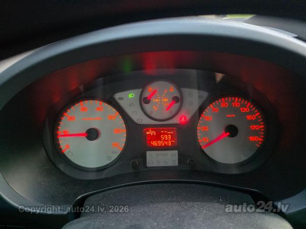 Pelēks Peugeot Partner 2010 Tallina, ar dzinēja tilpumu 1.60 L un nobraukumu 470 tūkst. km par 2900 €, foto 4 vietnē AUTOMOTO.COM.LV