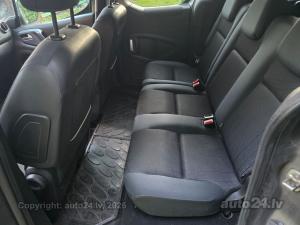 Pelēks Peugeot Partner 2010 Tallina, ar dzinēja tilpumu 1.60 L un nobraukumu 470 tūkst. km par 2900 €, foto 7 vietnē AUTOMOTO.COM.LV