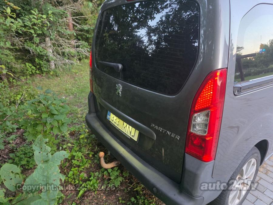 Pelēks Peugeot Partner 2010 Tallina, ar dzinēja tilpumu 1.60 L un nobraukumu 470 tūkst. km par 2900 €, foto 9 vietnē AUTOMOTO.COM.LV