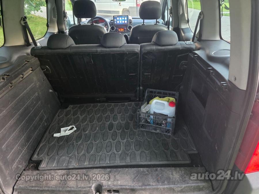 Pelēks Peugeot Partner 2010 Tallina, ar dzinēja tilpumu 1.60 L un nobraukumu 470 tūkst. km par 2900 €, foto 11 vietnē AUTOMOTO.COM.LV
