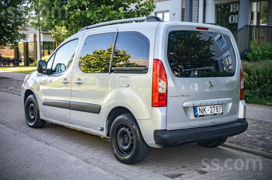 Pelēks Peugeot Partner 2011 Rīga, ar dzinēja tilpumu 1.60 L un nobraukumu 0 tūkst. km par 1990 €, foto 6 vietnē AUTOMOTO.COM.LV