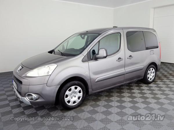 Pelēks Peugeot Partner 2011 Tallina, ar dzinēja tilpumu 1.60 L un nobraukumu 275 tūkst. km par 1699 €, foto 2 vietnē AUTOMOTO.COM.LV