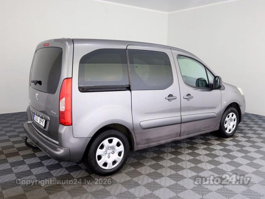 Pelēks Peugeot Partner 2011 Tallina, ar dzinēja tilpumu 1.60 L un nobraukumu 275 tūkst. km par 1699 €, foto 3 vietnē AUTOMOTO.COM.LV
