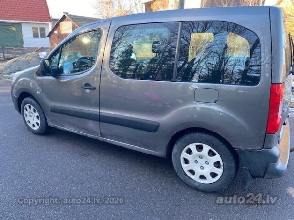 Grey Peugeot Partner 2011 in Tallinn, with an engine capacity of 1.60 L and mileage of 456 thousand km for 1350 €, photo 2 on AUTOMOTO.COM.LV