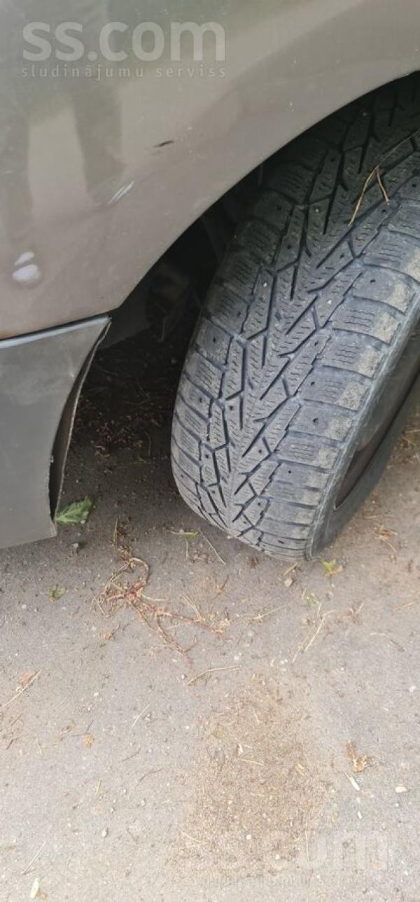 Pelēks Peugeot Partner 2011 Liepāja, ar dzinēja tilpumu 1.60 L un nobraukumu 375 tūkst. km par 1800 €, foto 2 vietnē AUTOMOTO.COM.LV