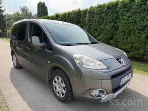 Pelēks Peugeot Partner 2011 Rīga, ar dzinēja tilpumu 1.60 L un nobraukumu 280 tūkst. km par 1990 €, foto  vietnē AUTOMOTO.COM.LV