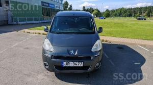 Grey Peugeot Partner 2014 in Riga, with an engine capacity of 1.60 L and mileage of 117 thousand km for 4300 €, photo 9 on AUTOMOTO.COM.LV