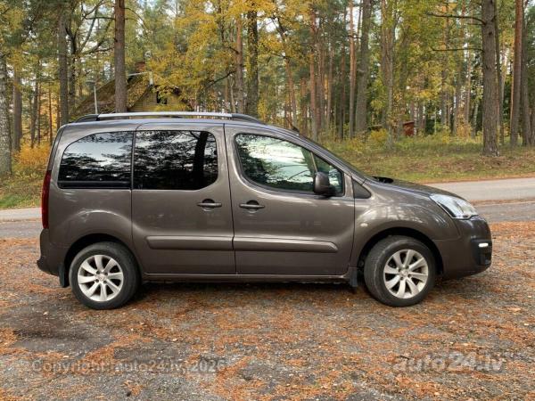 Pelēks Peugeot Partner 2016 Tallina, ar dzinēja tilpumu 1.60 L un nobraukumu 268 tūkst. km par 5500 €, foto 4 vietnē AUTOMOTO.COM.LV