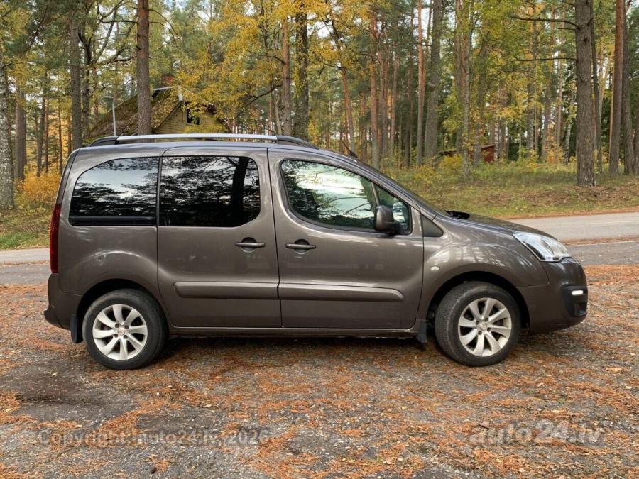 Grey Peugeot Partner 2016 in Tallinn, with an engine capacity of 1.60 L and mileage of 268 thousand km for 5500 €, photo 4 on AUTOMOTO.COM.LV