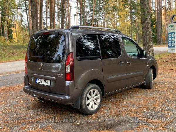 Pelēks Peugeot Partner 2016 Tallina, ar dzinēja tilpumu 1.60 L un nobraukumu 268 tūkst. km par 5500 €, foto 5 vietnē AUTOMOTO.COM.LV