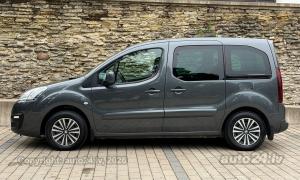 Grey Peugeot Partner 2016 in Tallinn, with an engine capacity of 1.60 L and mileage of 151 thousand km for 7790 €, photo 3 on AUTOMOTO.COM.LV