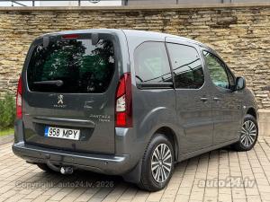 Grey Peugeot Partner 2016 in Tallinn, with an engine capacity of 1.60 L and mileage of 151 thousand km for 7790 €, photo 6 on AUTOMOTO.COM.LV
