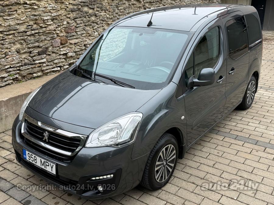 Grey Peugeot Partner 2016 in Tallinn, with an engine capacity of 1.60 L and mileage of 151 thousand km for 7790 €, photo 10 on AUTOMOTO.COM.LV