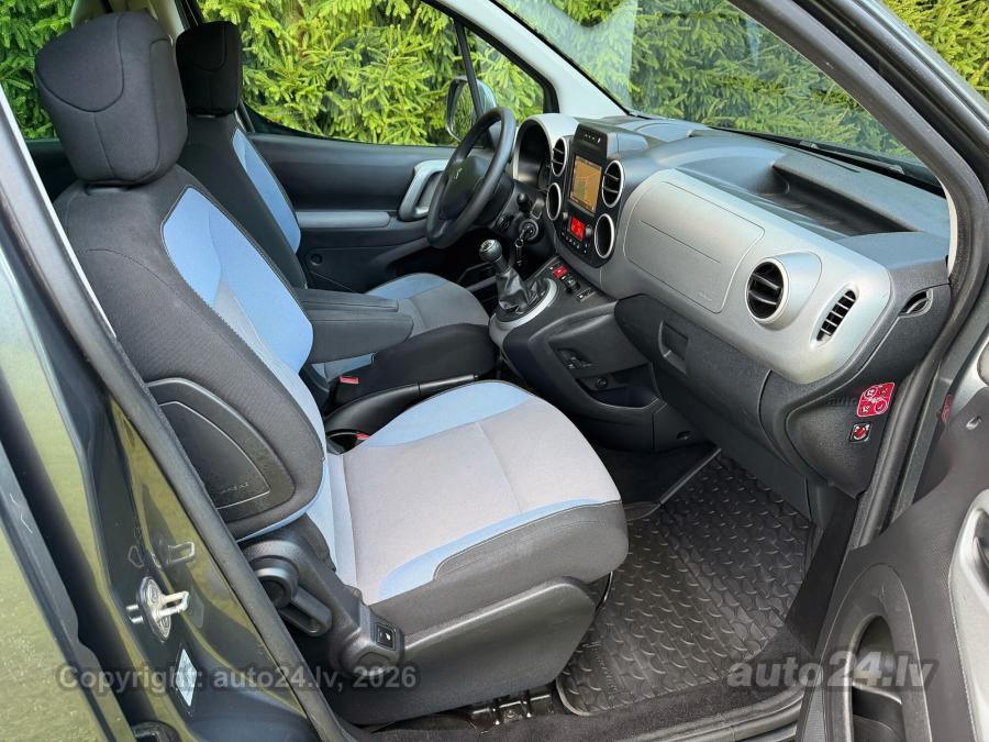 Grey Peugeot Partner 2016 in Tallinn, with an engine capacity of 1.60 L and mileage of 151 thousand km for 7790 €, photo 15 on AUTOMOTO.COM.LV