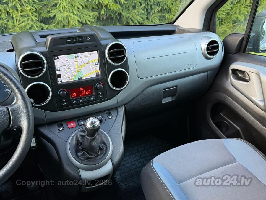 Grey Peugeot Partner 2016 in Tallinn, with an engine capacity of 1.60 L and mileage of 151 thousand km for 7790 €, photo 23 on AUTOMOTO.COM.LV