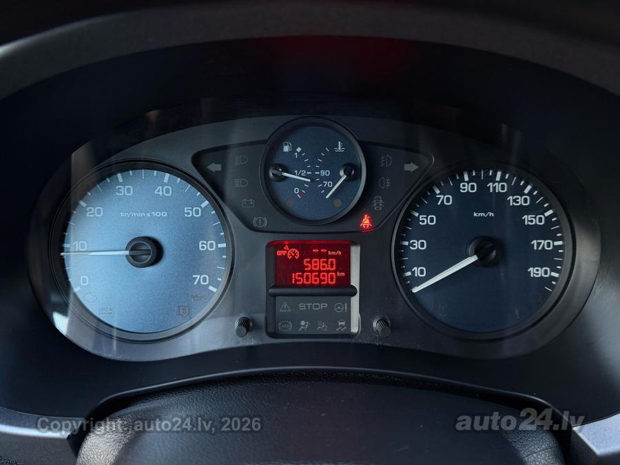 Grey Peugeot Partner 2016 in Tallinn, with an engine capacity of 1.60 L and mileage of 151 thousand km for 7790 €, photo 24 on AUTOMOTO.COM.LV