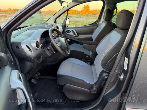 Peugeot Partner 2016 Tallina vietnē Pelēks Peugeot Partner 2016 Tallina, ar dzinēja tilpumu 1.60 L un nobraukumu 217 tūkst. km par 5995 €, foto 8 vietnē AUTOMOTO.COM.LV