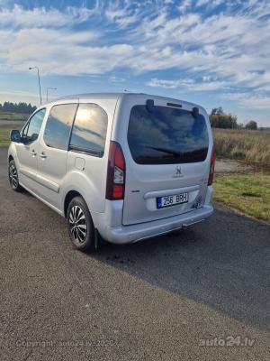 Pelēks Peugeot Partner 2016 Narva, ar dzinēja tilpumu 1.60 L un nobraukumu 149 tūkst. km par 6600 €, foto 5 vietnē AUTOMOTO.COM.LV
