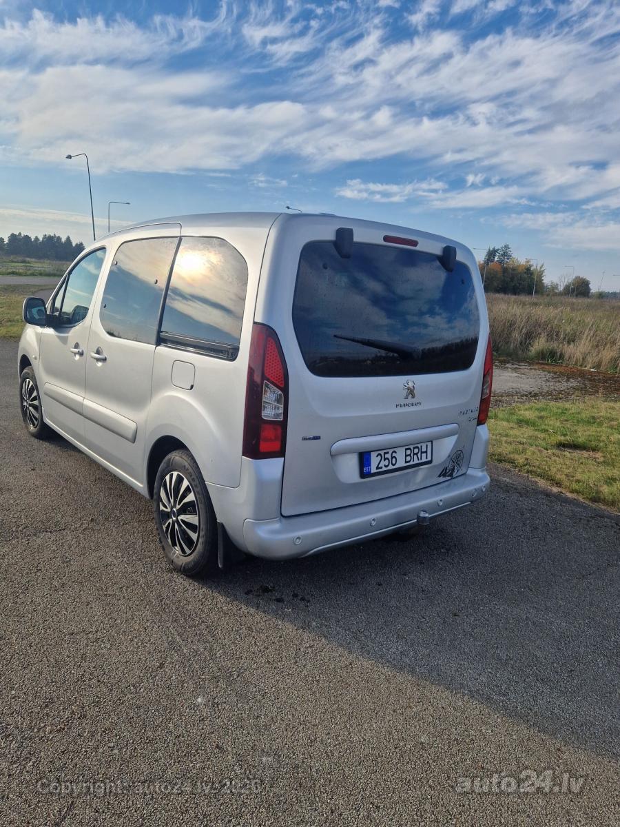 Pelēks Peugeot Partner 2016 Narva, ar dzinēja tilpumu 1.60 L un nobraukumu 149 tūkst. km par 6600 €, foto 5 vietnē AUTOMOTO.COM.LV