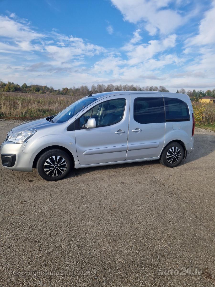 Pelēks Peugeot Partner 2016 Narva, ar dzinēja tilpumu 1.60 L un nobraukumu 149 tūkst. km par 6600 €, foto 6 vietnē AUTOMOTO.COM.LV