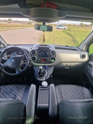Pelēks Peugeot Partner 2016 Narva, ar dzinēja tilpumu 1.60 L un nobraukumu 149 tūkst. km par 6600 €, foto 9 vietnē AUTOMOTO.COM.LV