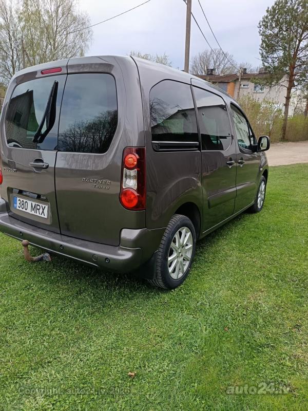 Pelēks Peugeot Partner 2018 Tallina, ar dzinēja tilpumu 1.60 L un nobraukumu 260 tūkst. km par 6500 €, foto 1 vietnē AUTOMOTO.COM.LV