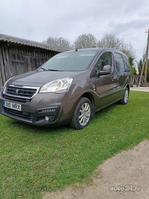 Pelēks Peugeot Partner 2018 Tallina, ar dzinēja tilpumu 1.60 L un nobraukumu 260 tūkst. km par 6500 €, foto 3 vietnē AUTOMOTO.COM.LV