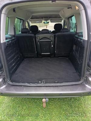 Pelēks Peugeot Partner 2018 Tallina, ar dzinēja tilpumu 1.60 L un nobraukumu 260 tūkst. km par 6500 €, foto 7 vietnē AUTOMOTO.COM.LV