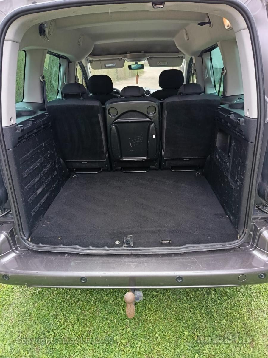 Pelēks Peugeot Partner 2018 Tallina, ar dzinēja tilpumu 1.60 L un nobraukumu 260 tūkst. km par 6500 €, foto 7 vietnē AUTOMOTO.COM.LV