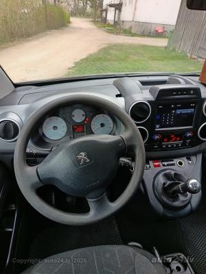 Pelēks Peugeot Partner 2018 Tallina, ar dzinēja tilpumu 1.60 L un nobraukumu 260 tūkst. km par 6500 €, foto 10 vietnē AUTOMOTO.COM.LV