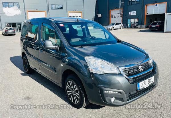 Peugeot Partner 2018 Tallina vietnē Pelēks Peugeot Partner 2018 Tallina, ar dzinēja tilpumu 1.60 L un nobraukumu 138 tūkst. km par 9500 €, foto 4 vietnē AUTOMOTO.COM.LV