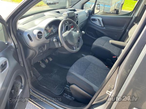 Peugeot Partner 2018 Tallina vietnē Pelēks Peugeot Partner 2018 Tallina, ar dzinēja tilpumu 1.60 L un nobraukumu 138 tūkst. km par 9500 €, foto 5 vietnē AUTOMOTO.COM.LV